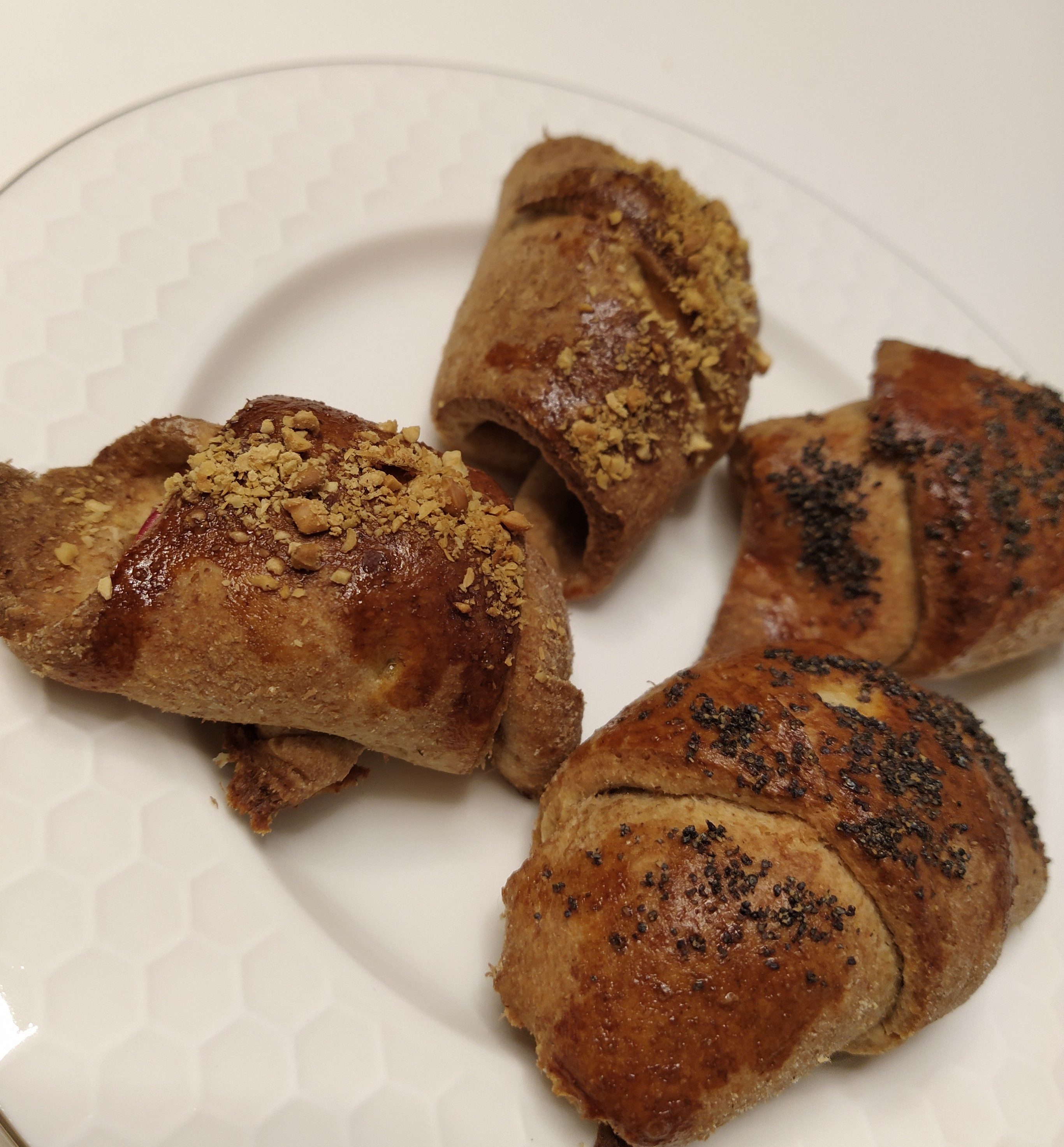 Przepyszne drożdżowe rogaliki z makiem- udany wypiek ! - Jedzzglowa.pl ...