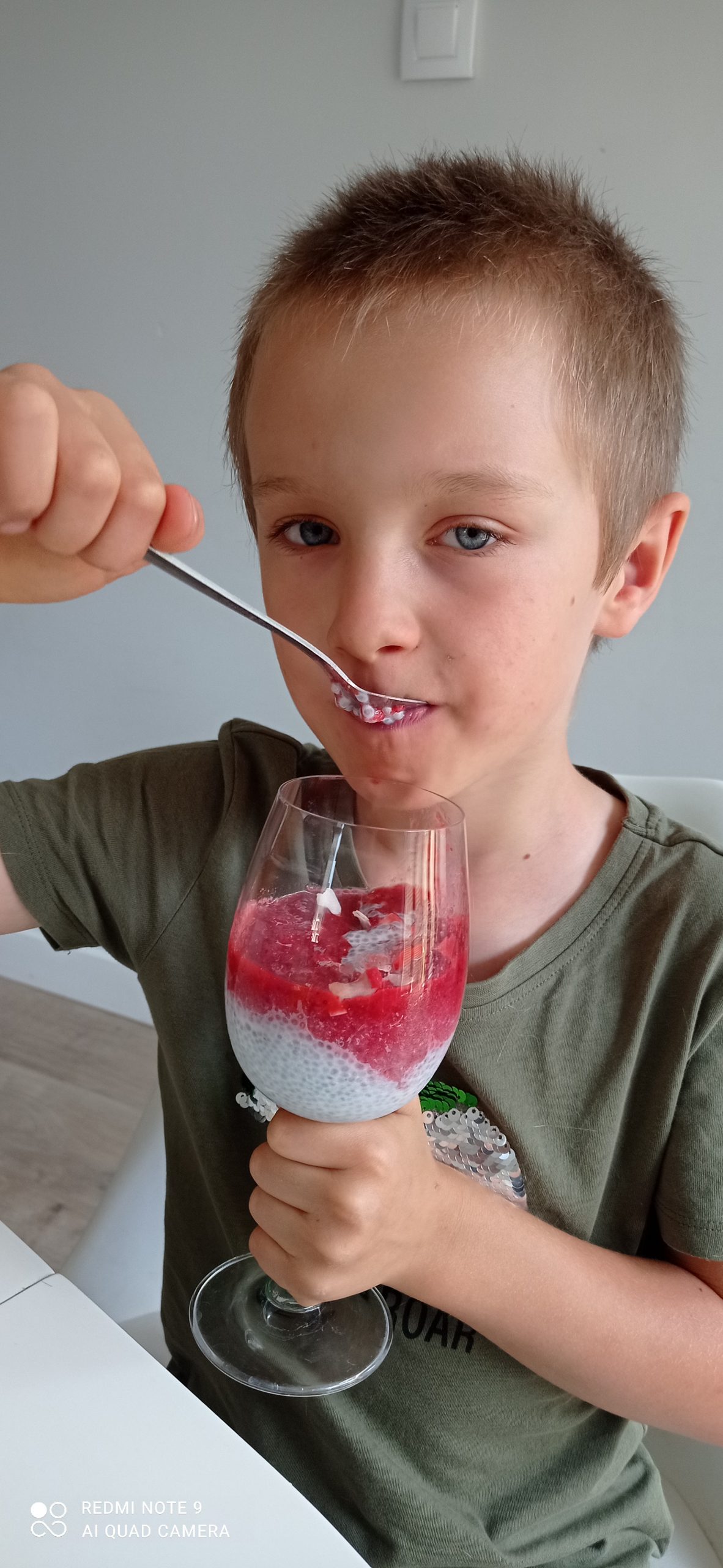 Deser chia z sorbetem owocowym- idealny na letnie podwieczorki dla ...