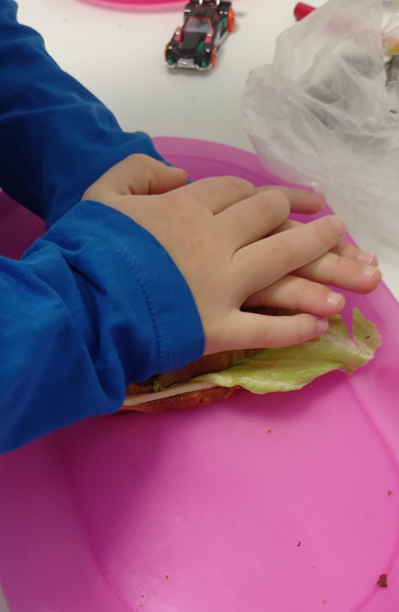 Od zabawy do jedzenia- przykład dzielnego Leosia - Jedzzglowa.pl ...